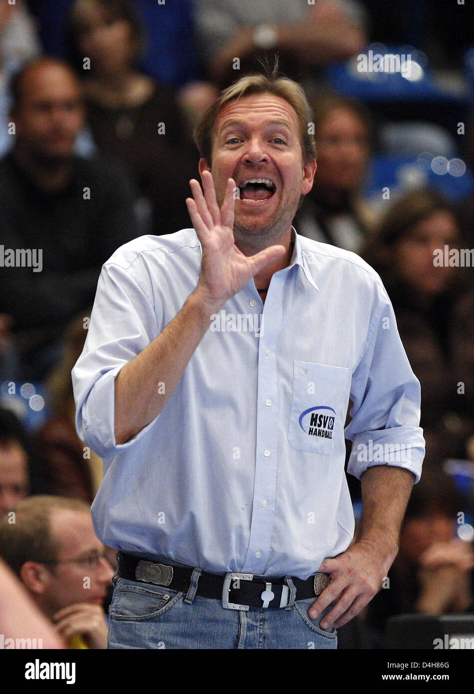HSV Hamburg coach Martin Schwalb gives instructions during the group D ...