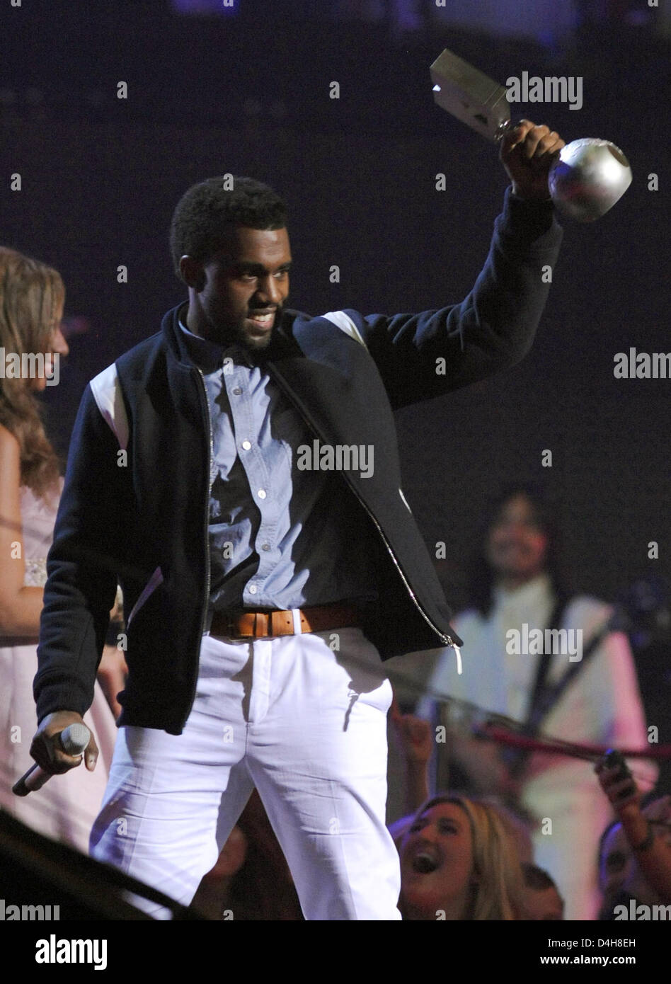 Female rapper microphone hi-res stock photography and images - Alamy