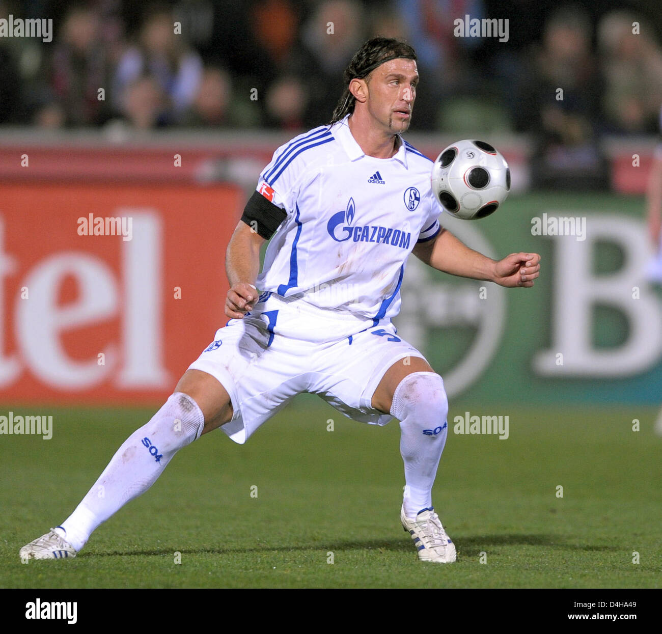 Schalke?s Brazilian defence player Marcelo Bordon seen in action during ...