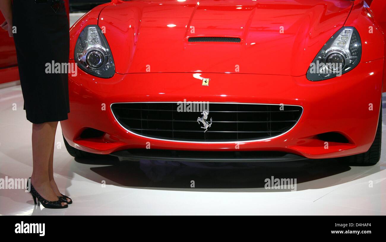 Car show hostess hi-res stock photography and images - Alamy