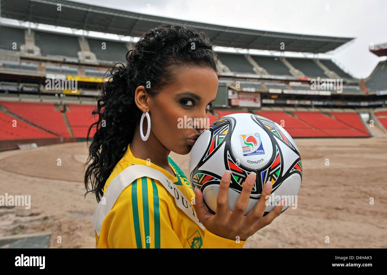 Miss South Africa Tansey Coetzee presents the official competition ball ...