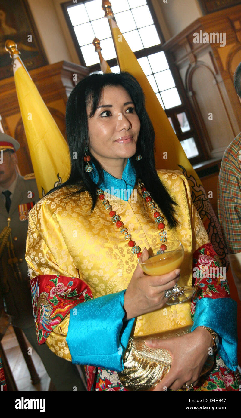 Queen Ashi Sangay Choden Wangchuck of Bhutan smiles in the city hall of ...