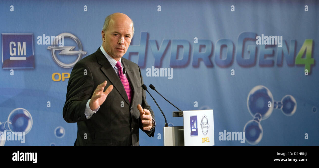 New fuel cell vehicle hi-res stock photography and images - Alamy