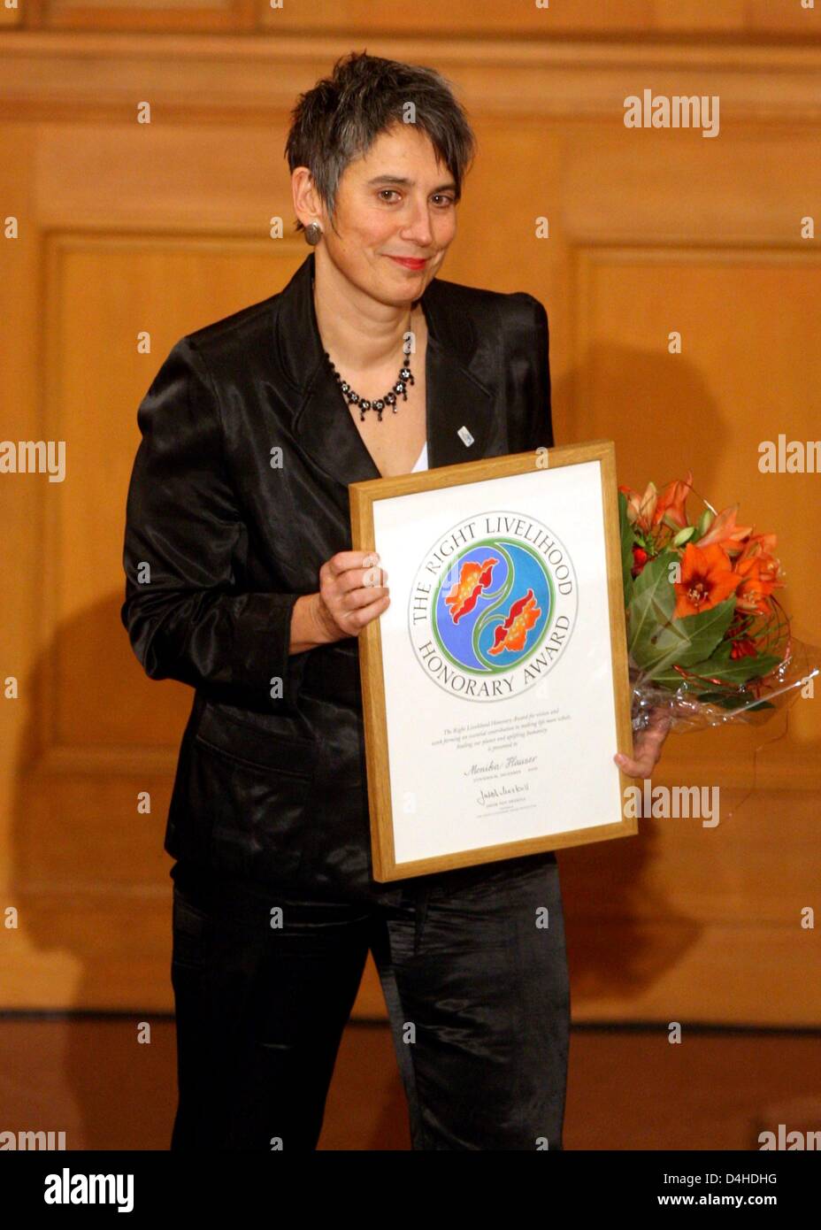 Nobel prize awarded women hi-res stock photography and images - Alamy