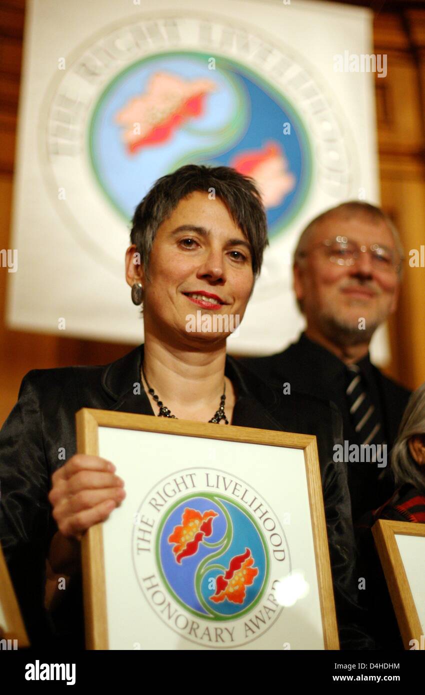 Nobel prize awarded women hi-res stock photography and images - Alamy