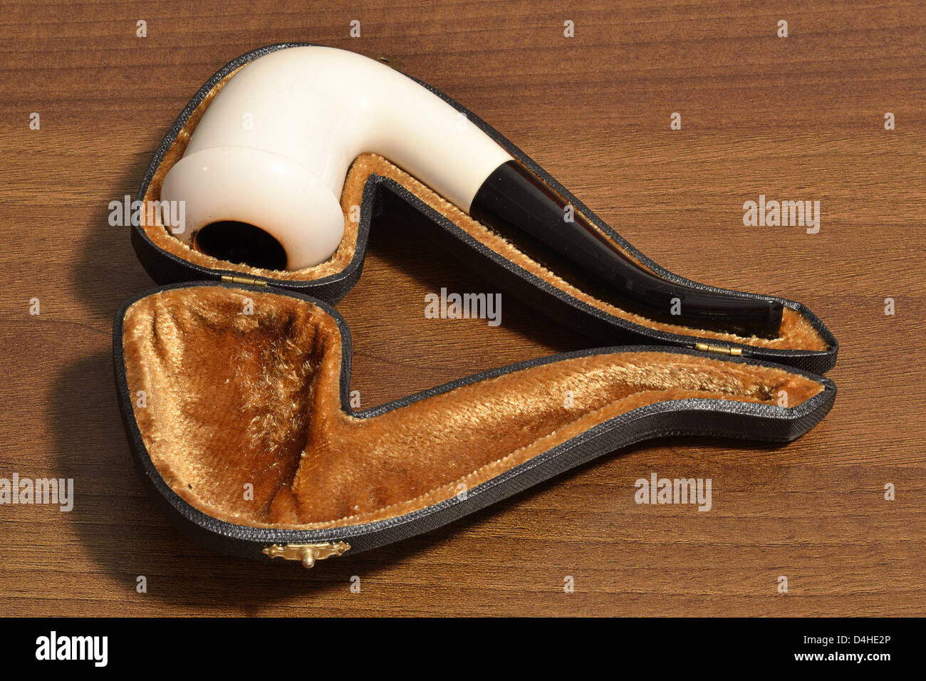 Fill pipe hi-res stock photography and images - Alamy