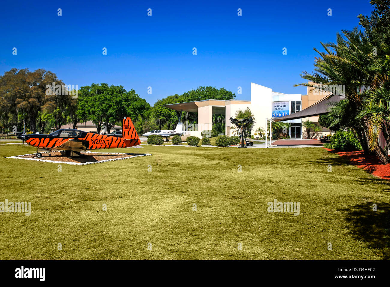 A Mooney M20T outside the Sun n Fun Florida Air Museum at Lakeland ...