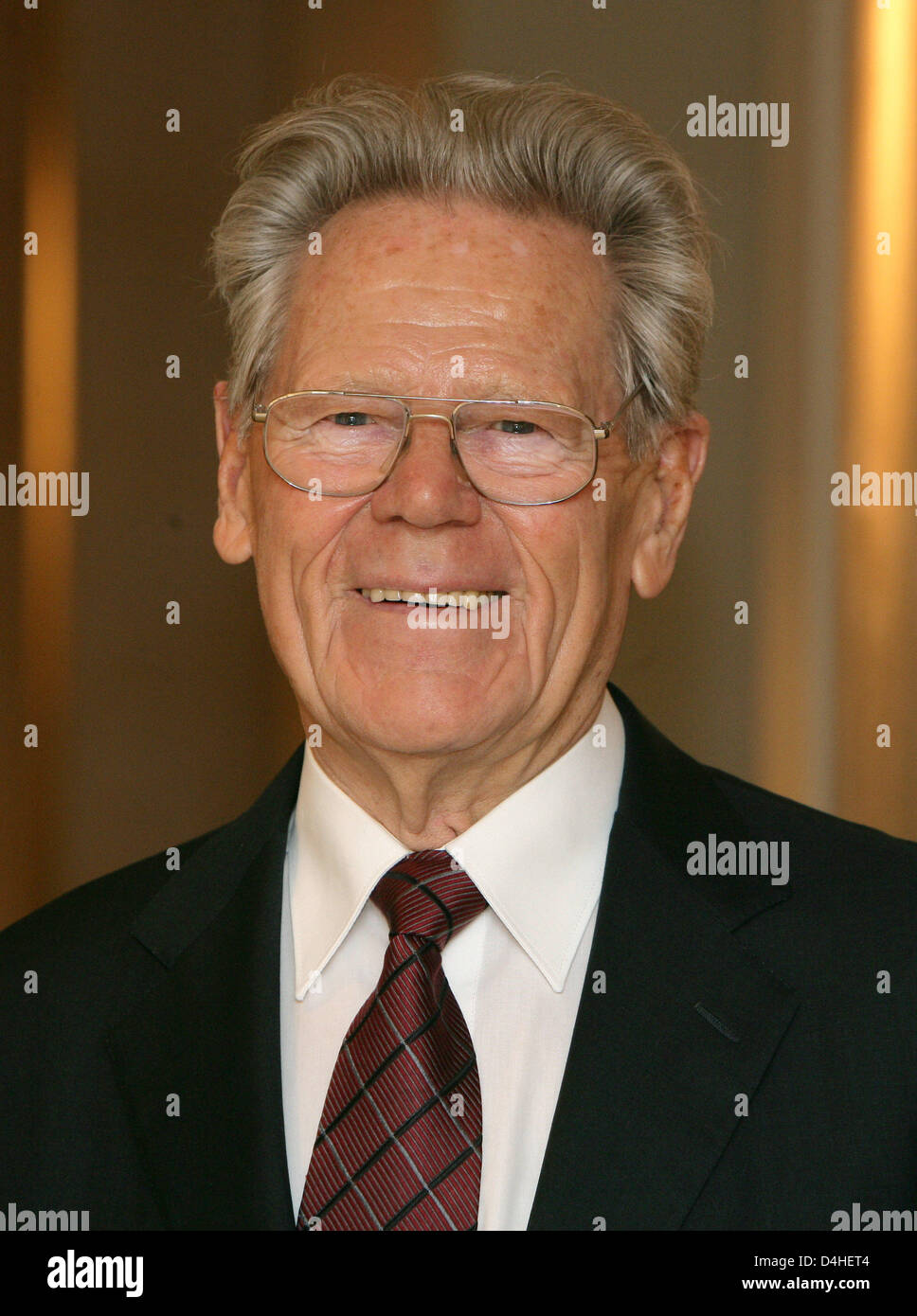Swiss theologist Hans Kueng smiles during a press conference on the ...