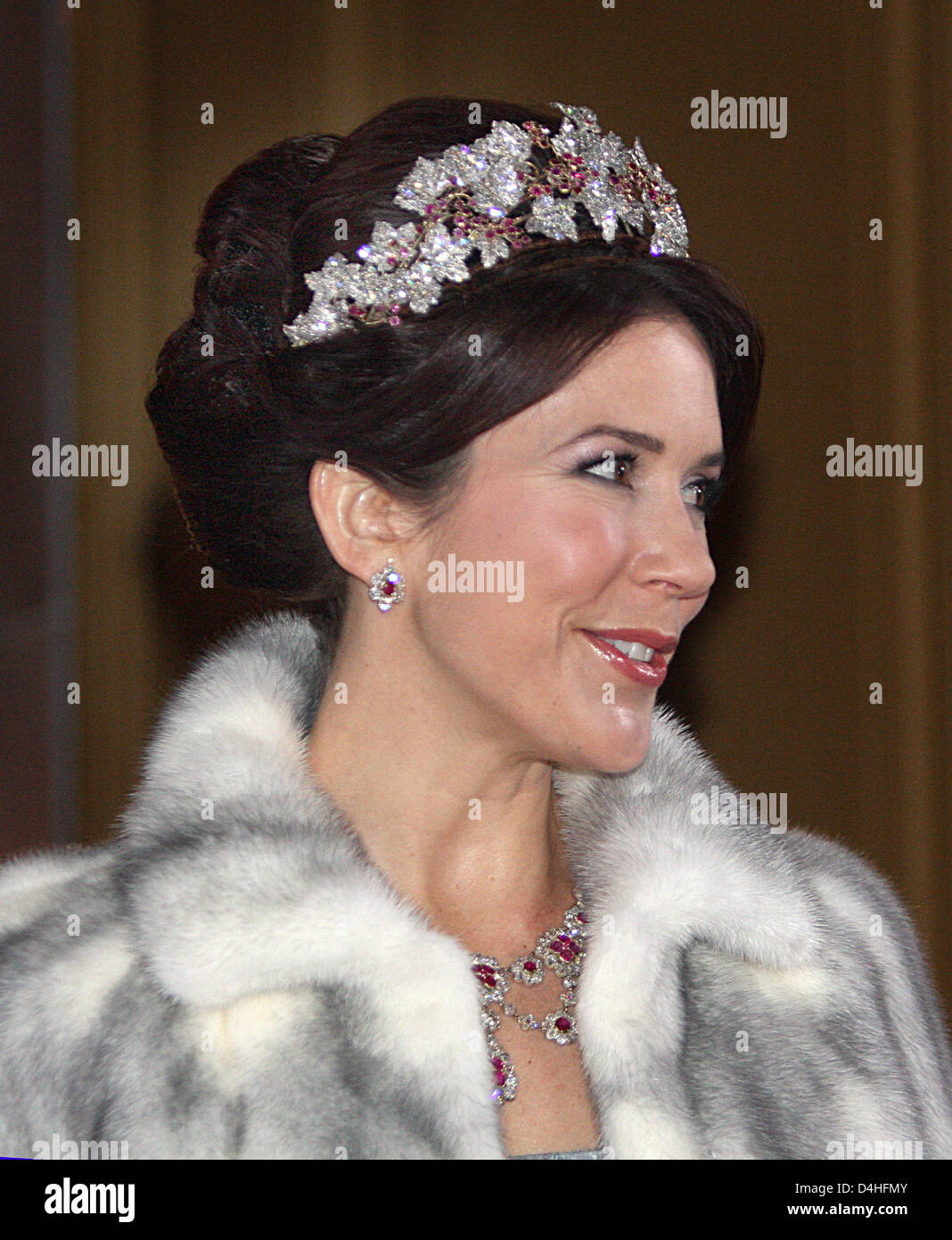 Danish Crown Princess Mary arrives at Amalienborg Palace in Copenhagen ...