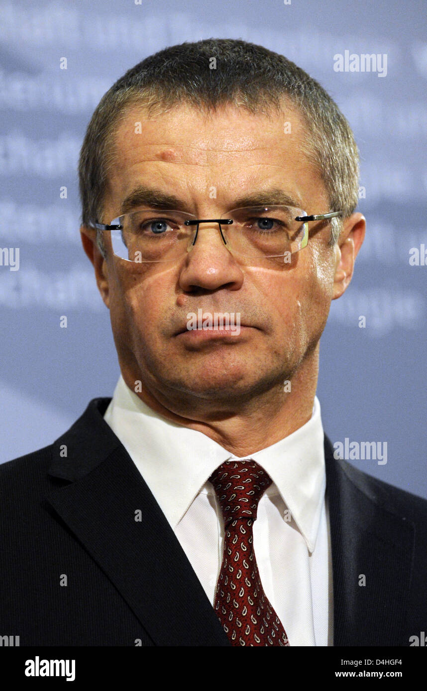 Rus single head shot hi-res stock photography and images - Alamy