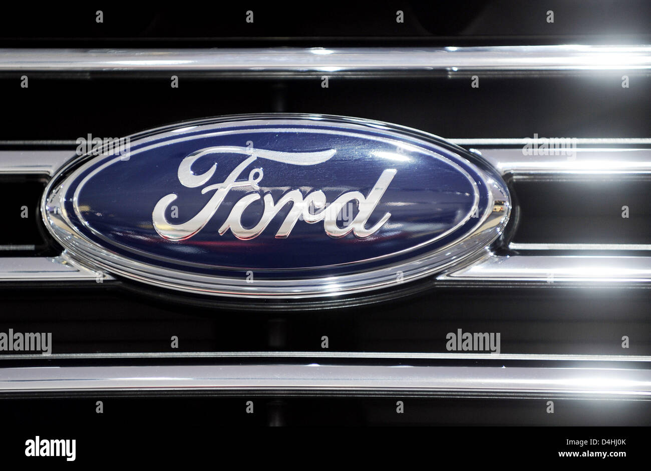 Ford Explorer Logo High Resolution Stock Photography and Images - Alamy