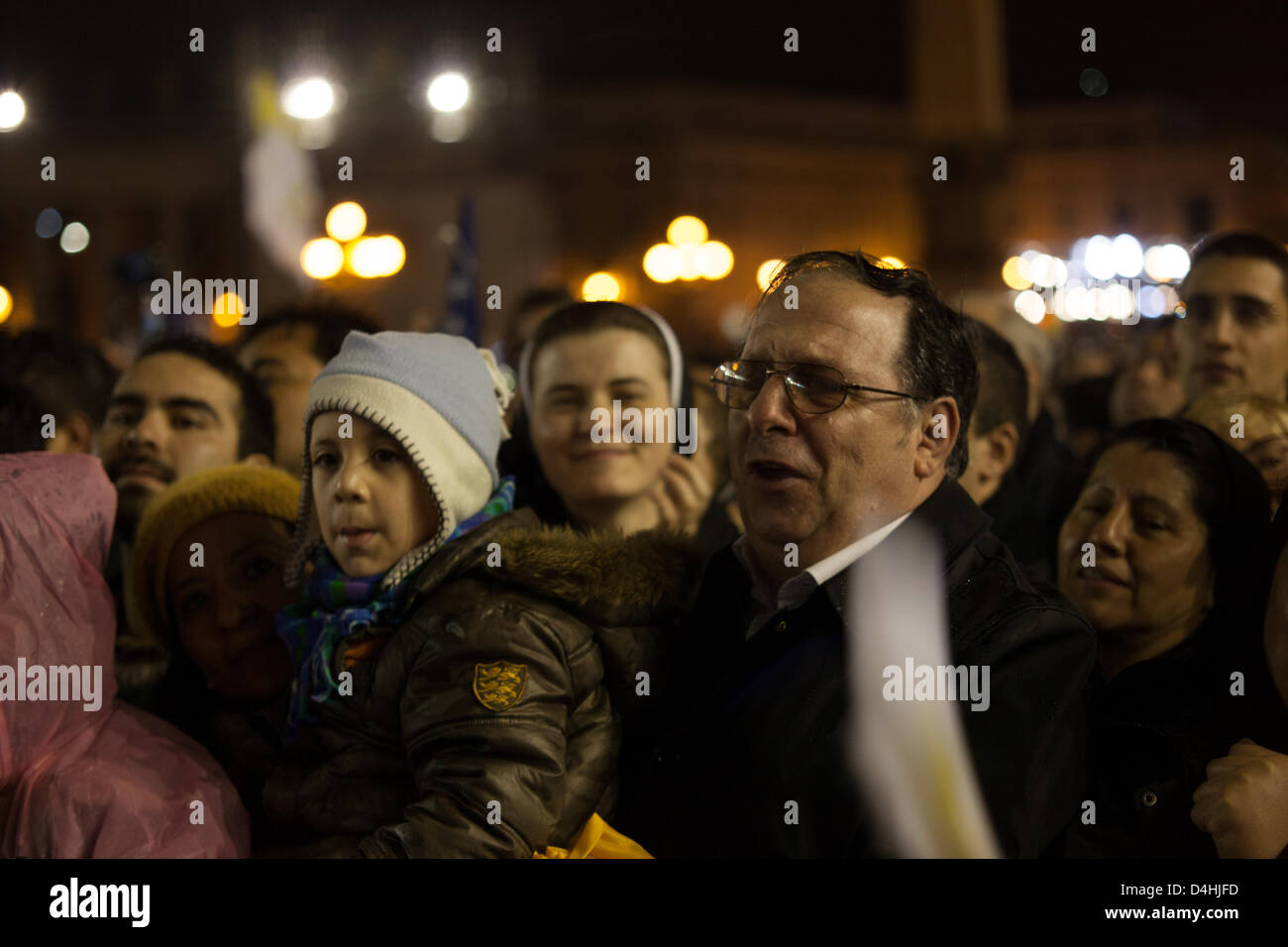 Conclave pope smoke hi-res stock photography and images - Alamy