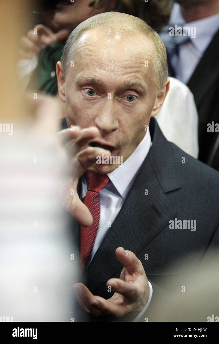 2009 russian prime minister vladimir putin hi-res stock photography and ...