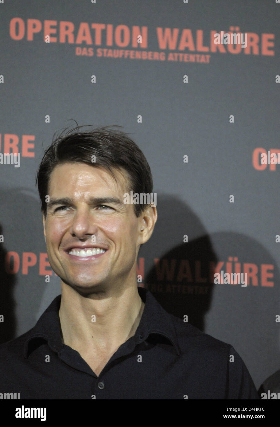 Hitler smiling hi-res stock photography and images - Alamy