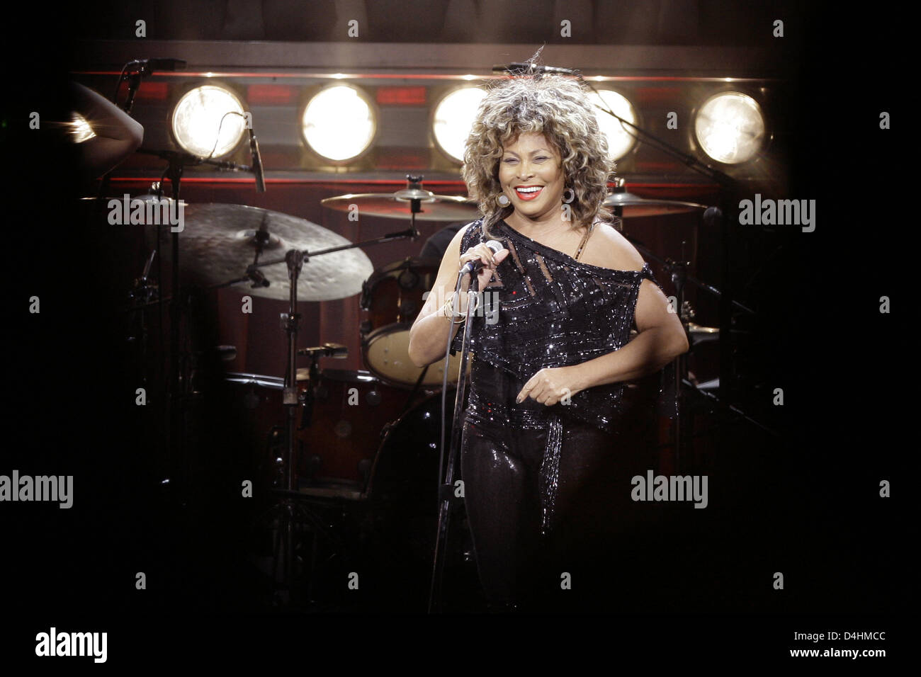 Tina turner us rock singer hi-res stock photography and images - Alamy