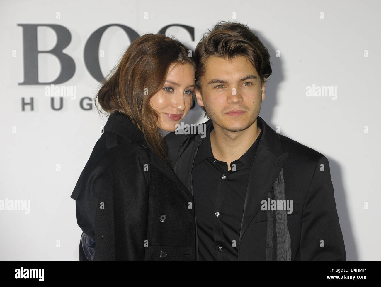 Emile hirsch and girlfriend hi-res stock photography and images - Alamy
