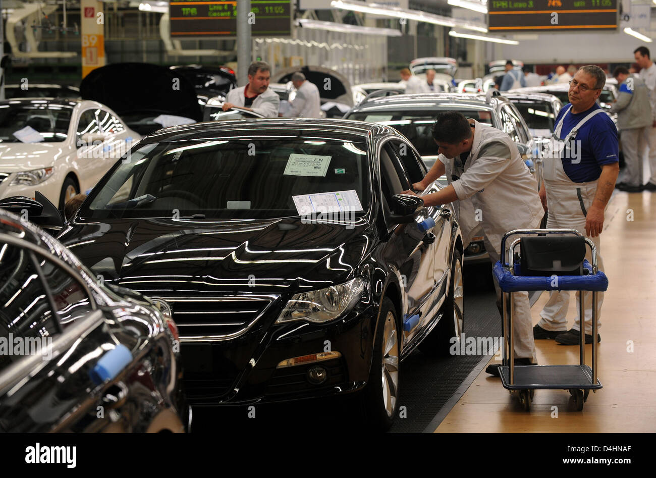 Volkswagen cars of the type ?Passat? are assembled in the Volkswagen ...