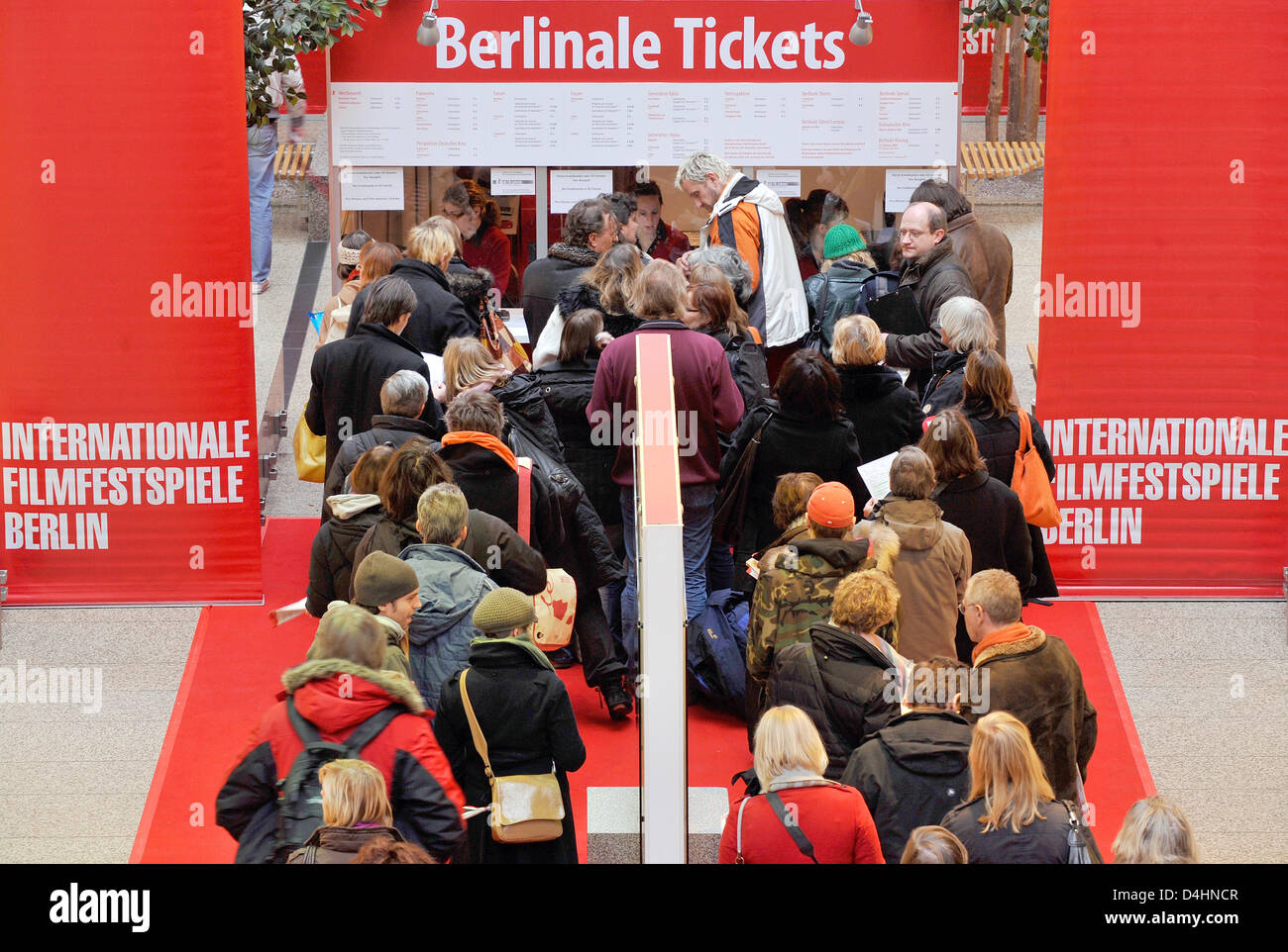 Ticket cinema queue hi-res stock photography and images - Alamy