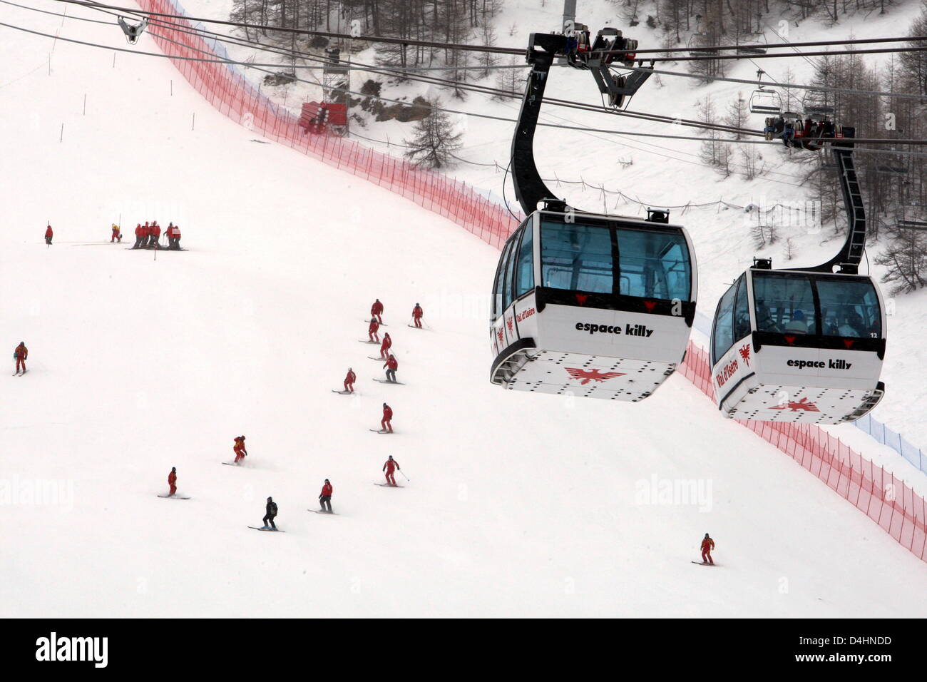 Workers on the slope hi-res stock photography and images - Alamy