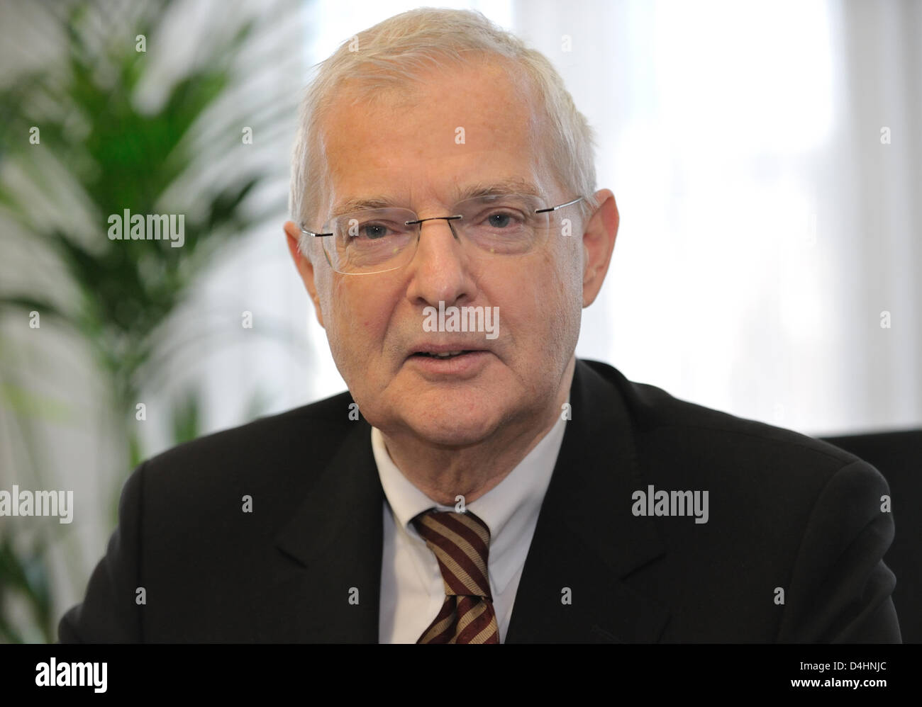 Same day special hi-res stock photography and images - Alamy