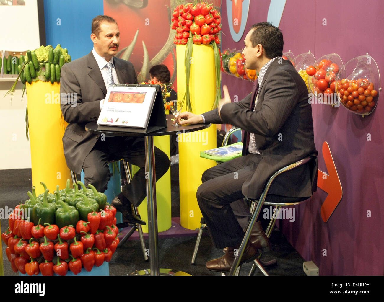 Largest fruit hi-res stock photography and images - Alamy