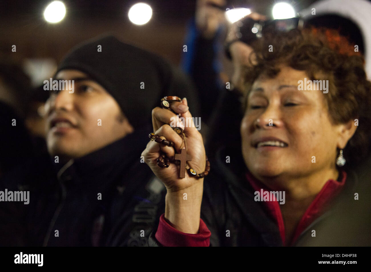 Conclave pope smoke hi-res stock photography and images - Alamy