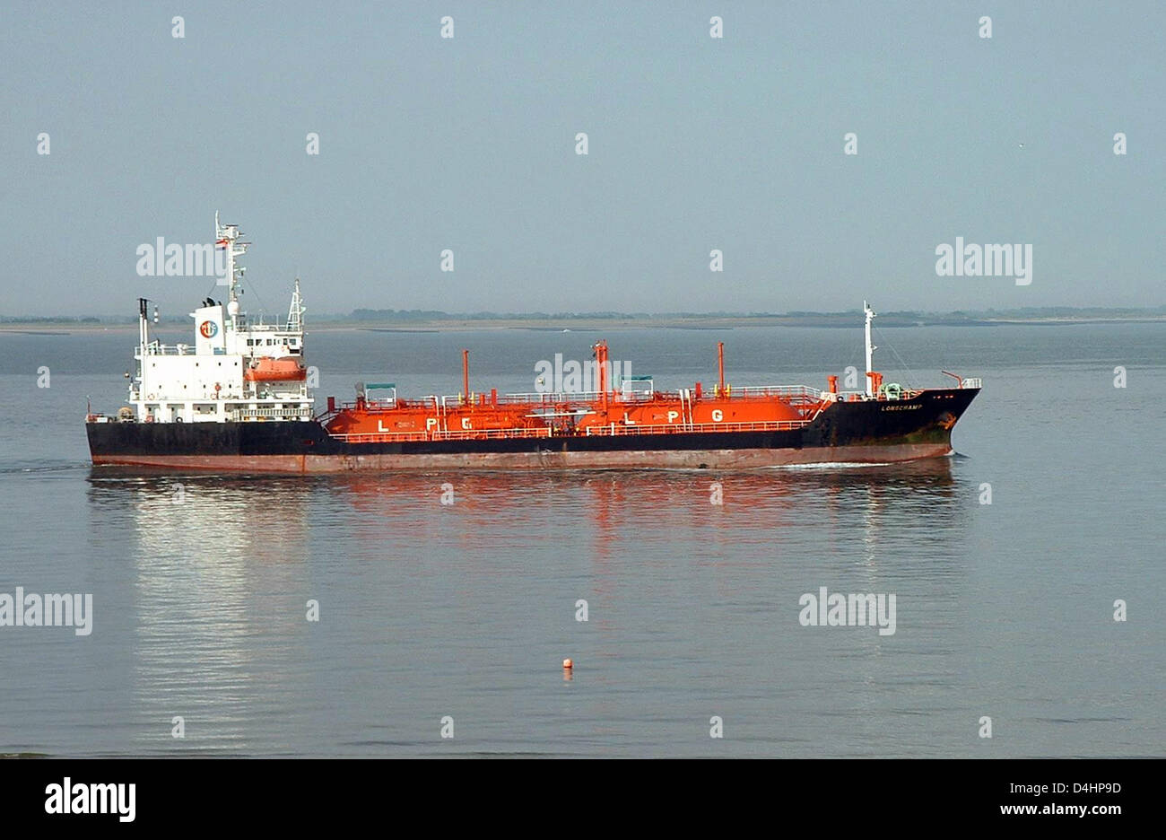 (dpa file)- This file picture shows German liquid gas tanker ?Longchamp ...
