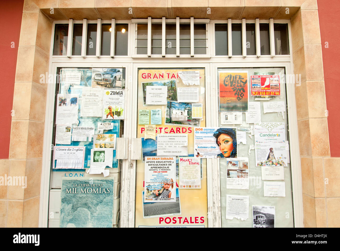 Notice board in newsagents window hi-res stock photography and images ...