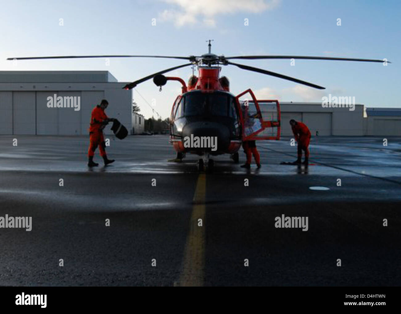 Flood response hi-res stock photography and images - Alamy