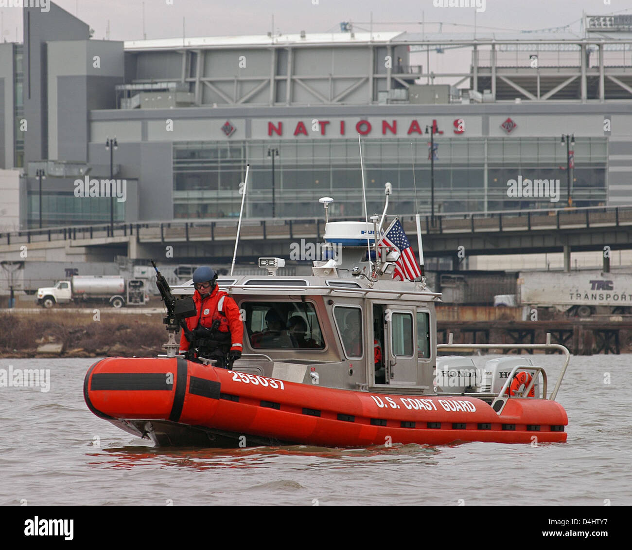 Uscg homeland security boat hi-res stock photography and images - Alamy