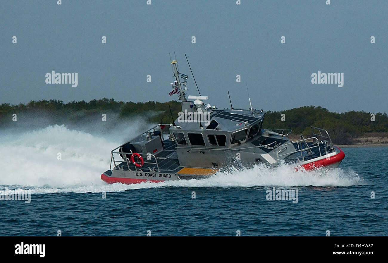 Us coast guard response boat medium hi-res stock photography and images ...