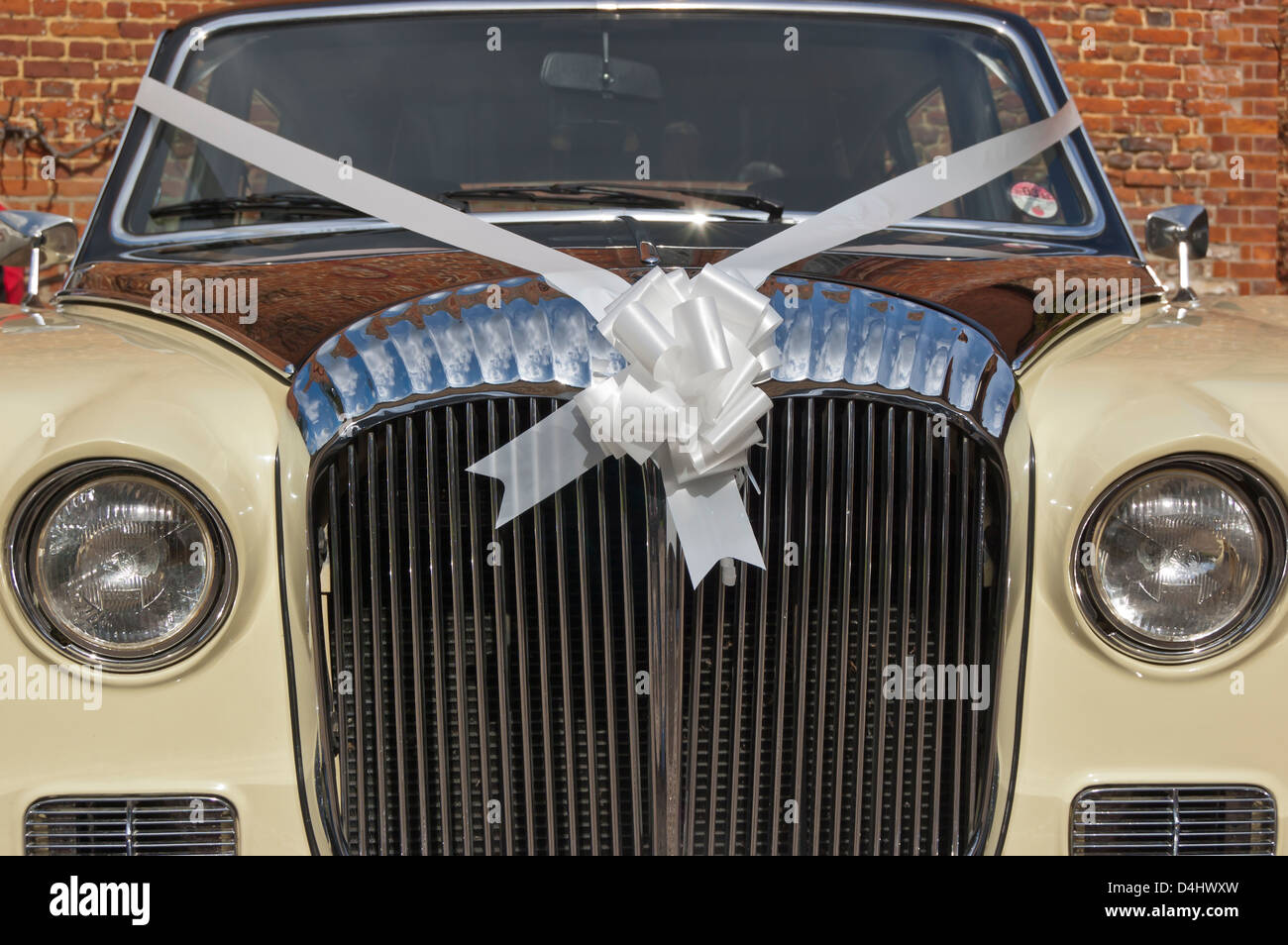 Classic rolls royce wedding car hi-res stock photography and images - Alamy
