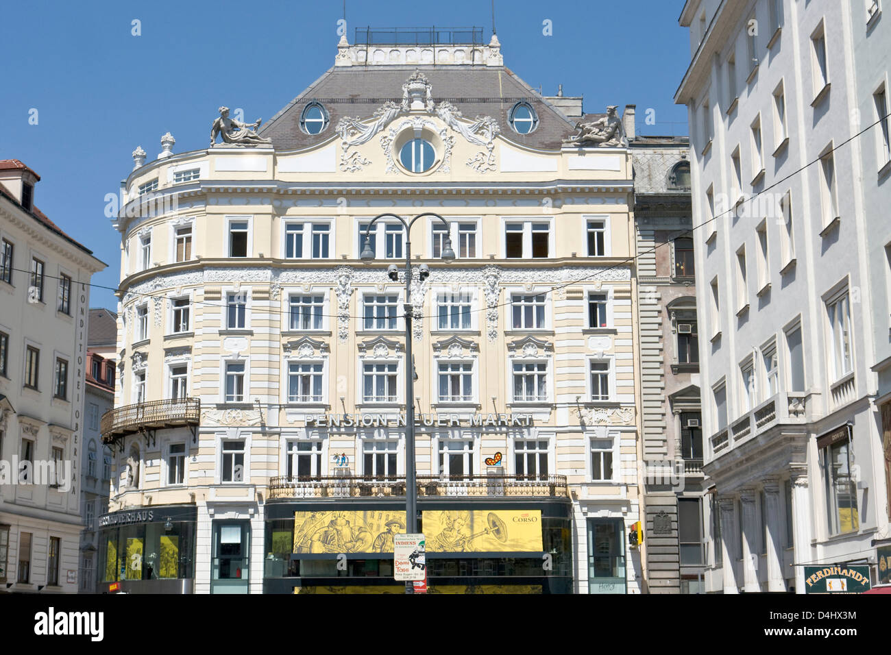 Ornamented 19th century apartment building in Vienna Stock Photo - Alamy