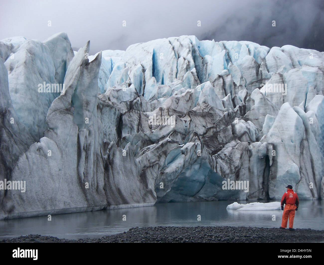 MK3 Adam Acosta was awarded first place in the U.S. Coast Guard photo ...