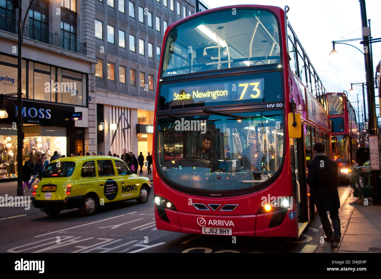Traffic on oxford street hi-res stock photography and images - Alamy