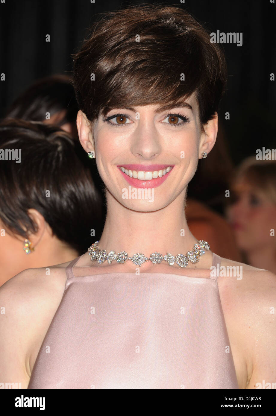 Anne hathaway actress hi-res stock photography and images - Alamy