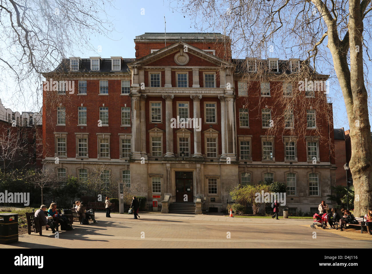 London England Students Outside At Lunchtime At Kings College Campus ...