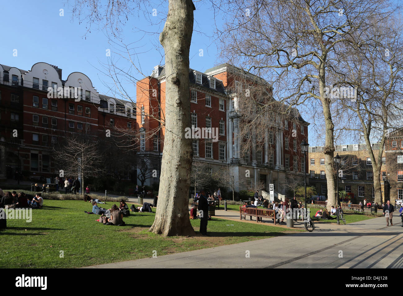 London England Students Outside At Lunchtime At Kings College Campus ...