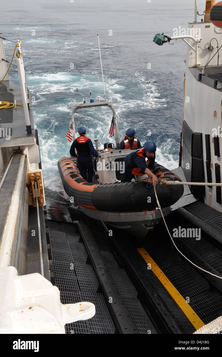 The U.S. Coast Guard Cutter Waesche is a high-endurance cutter ...