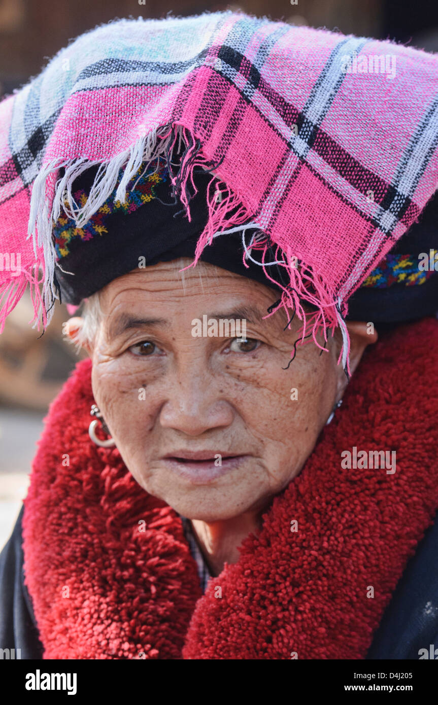 Yao tribe hi-res stock photography and images - Alamy