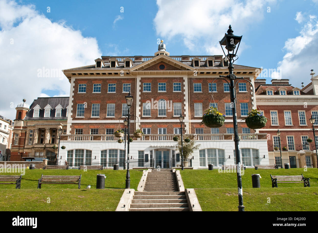 Richmond Riverside, Richmond upon Thames, London, UK Stock Photo - Alamy