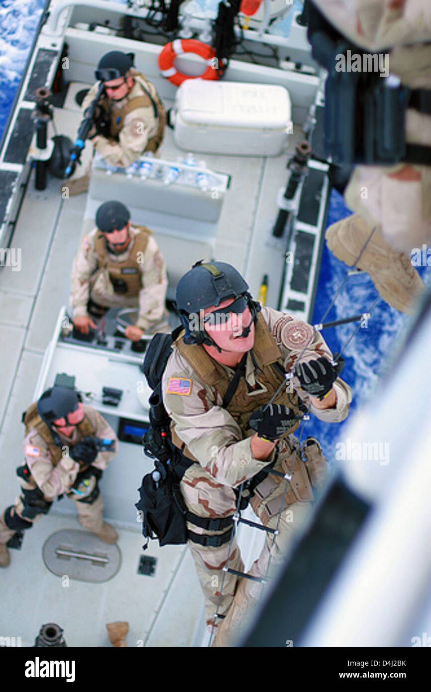 Us coast guard climb hi-res stock photography and images - Alamy