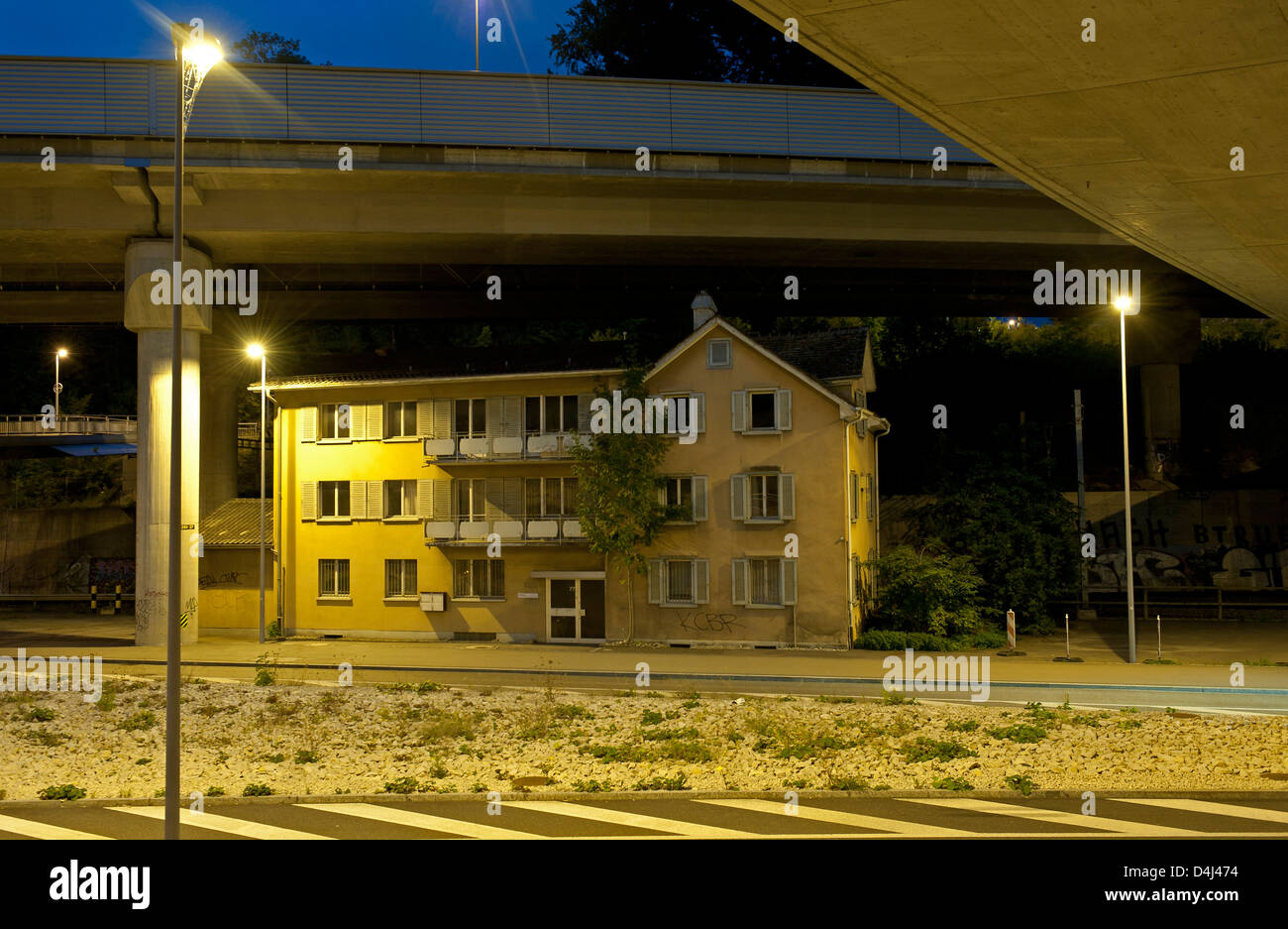 Zurich switzerland house under highway hi-res stock photography and ...
