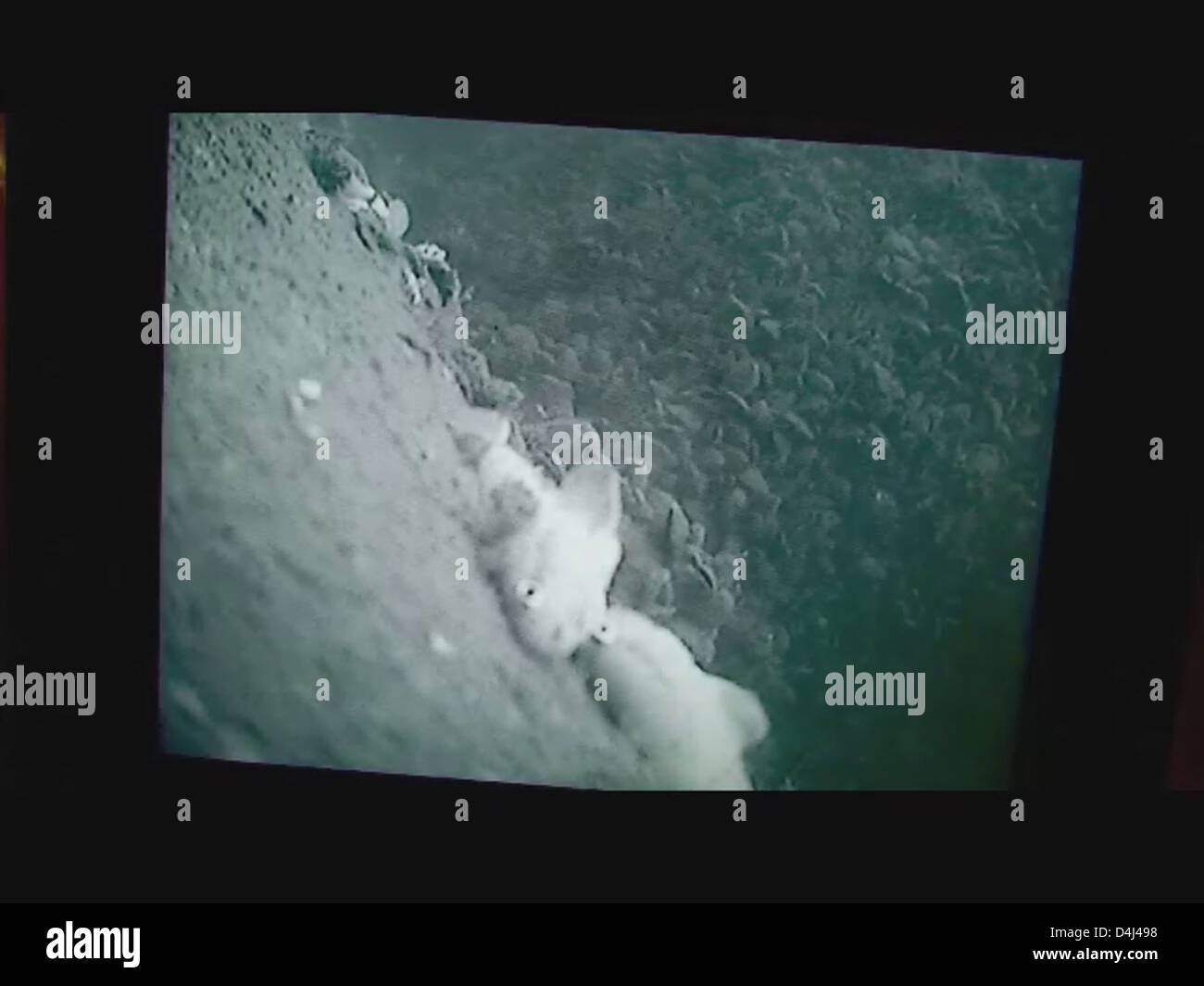 Underwater dam hi-res stock photography and images - Alamy