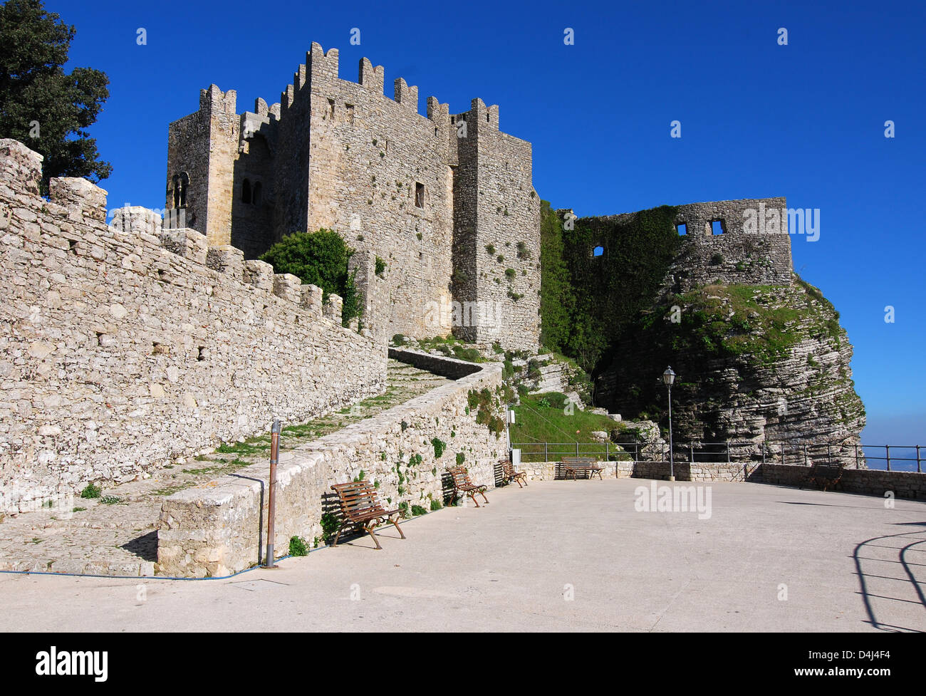 Erice architecture hi-res stock photography and images - Alamy