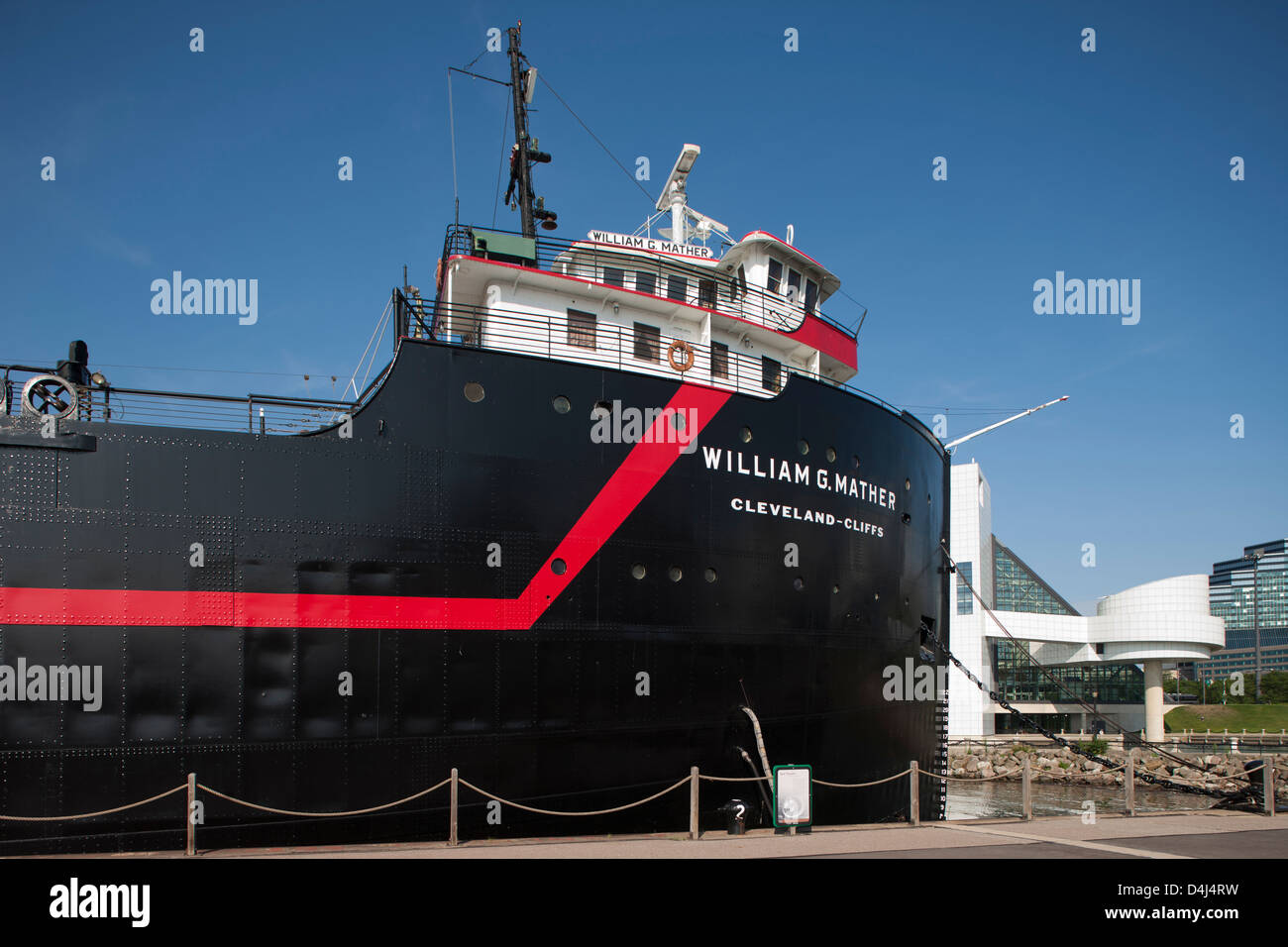 STEAMSHIP WALTER MATHER WATERFRONT QUAY DOWNTOWN CLEVELAND OHIO USA ...