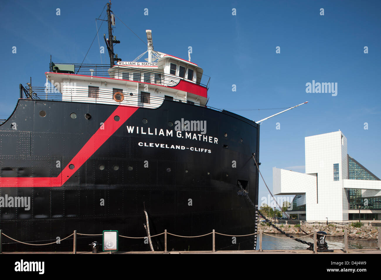 STEAMSHIP WALTER MATHER WATERFRONT QUAY DOWNTOWN CLEVELAND OHIO USA ...