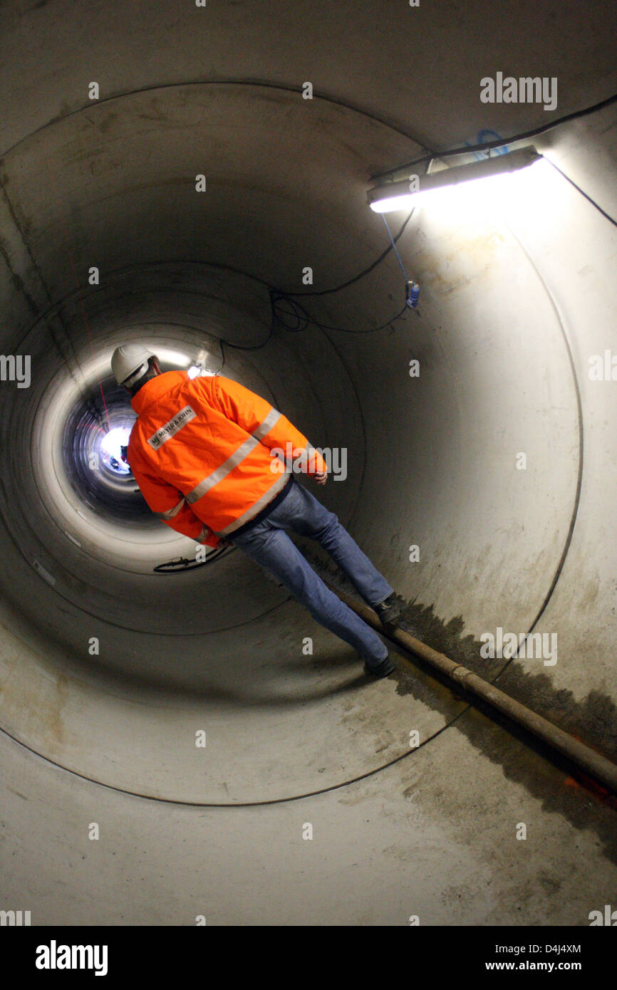 Stormwater channel hi-res stock photography and images - Alamy