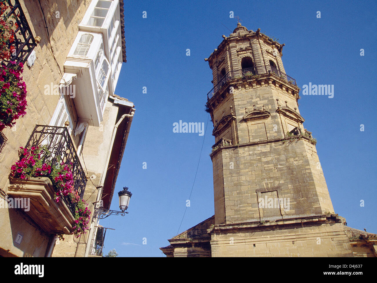 Campanario desde abajo hi-res stock photography and images - Alamy