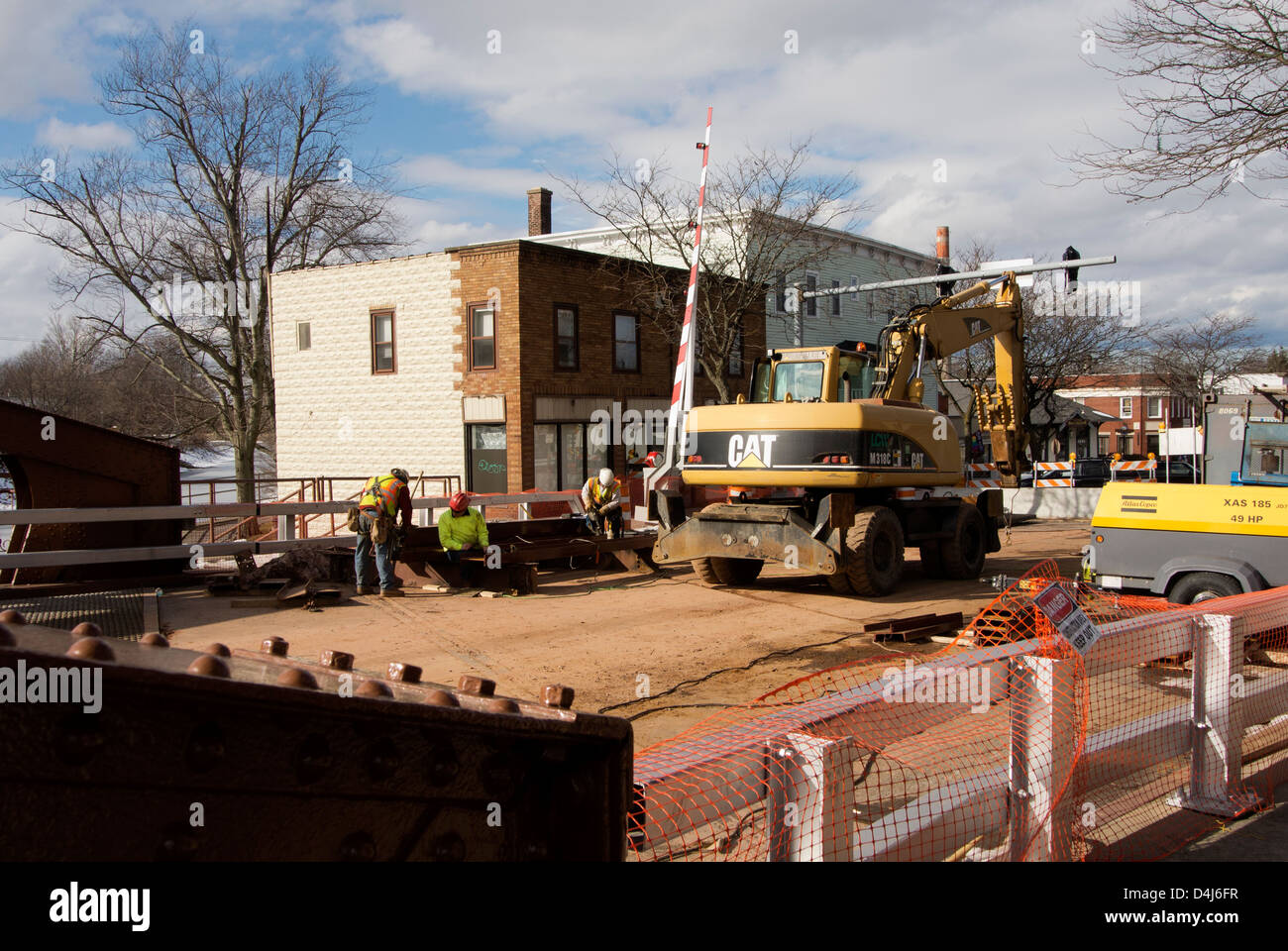 Repair bridge hi-res stock photography and images - Alamy